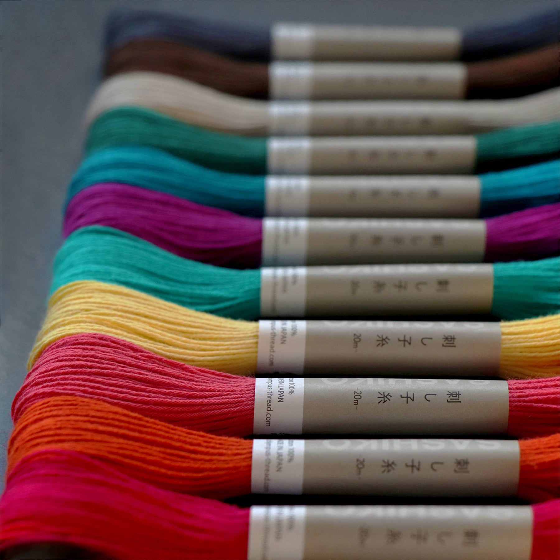 Olympus Sashiko Garn - 02 off white – Atelier Nuno